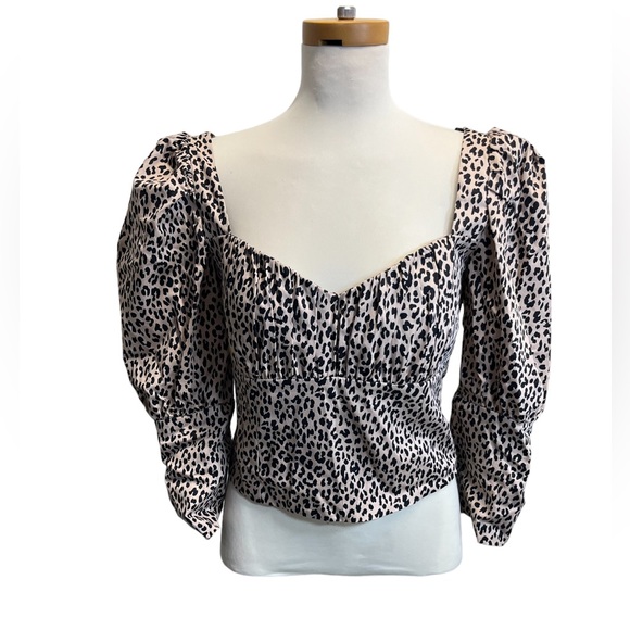 Zara | Tops | Zara Leopard Print Puff Shoulder Crop Top | Poshmark